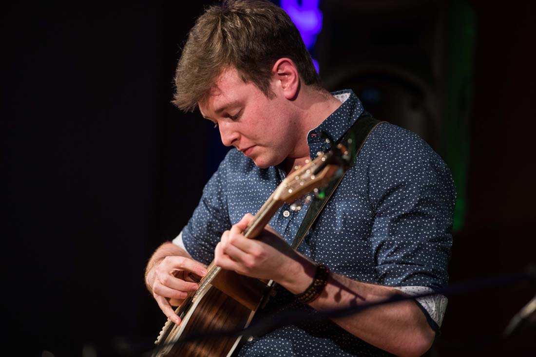 Fr. 07.10.2022 - SHANE HENNESSY (IRL) - Gitarrenvirtuose & Tommy ...